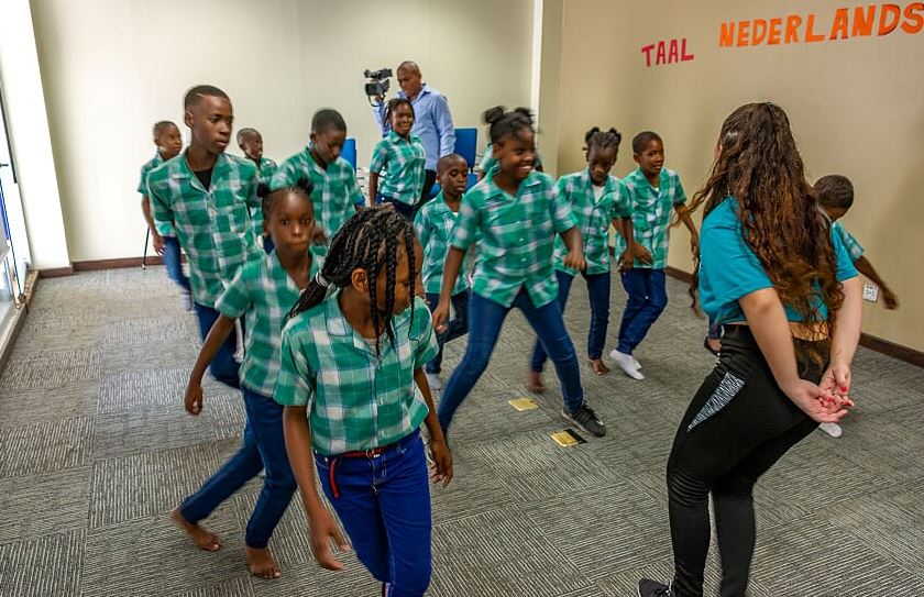 Leerlingen maken speels kennis met nieuwe onderwijsstijl – STVS