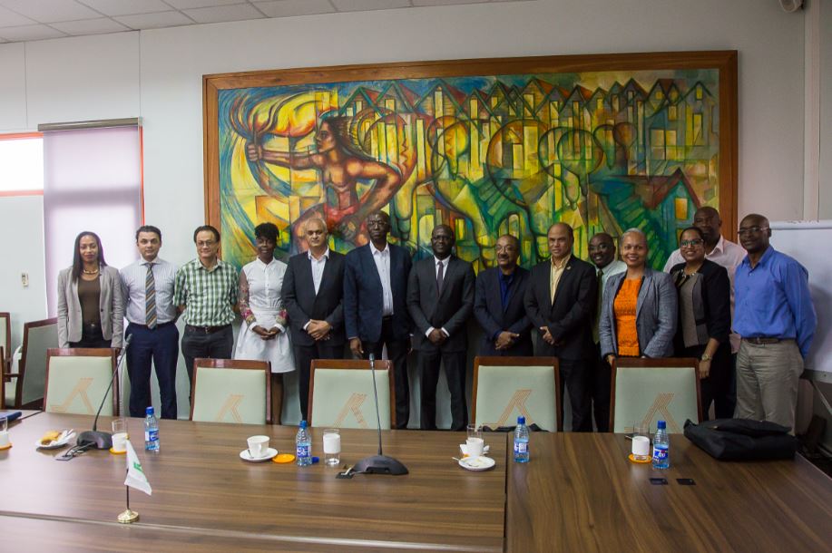 Minister Akiemboto bezoekt de EBS – STVS