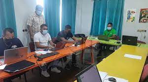 Inheemsen uit Wayanagebied volgen ICT-training – STVS