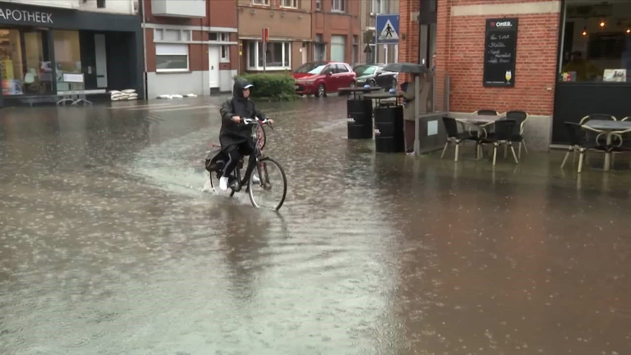 Straten in België ondergelopen, festivals dreigen te verzuipen – STVS